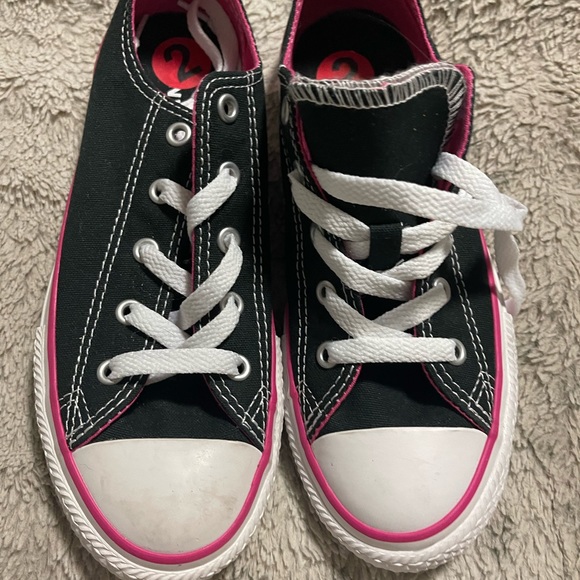 Converse | Shoes | New Blackpink Girls Converse Size 2 | Poshmark